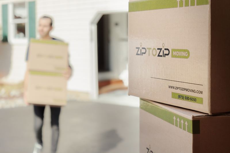 7 Helpful Tips for Moving with a Large Family