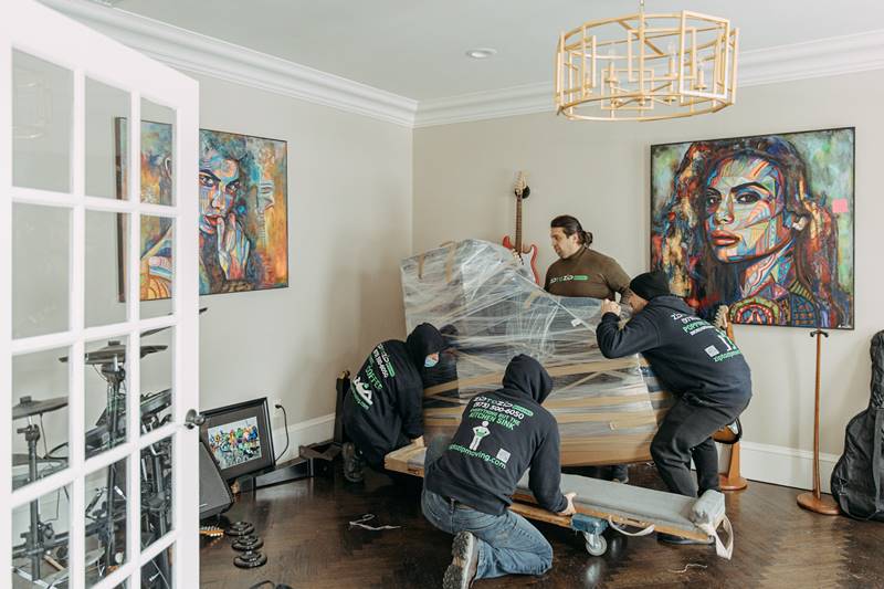 Pod Moving and Full-Service Moving: Pros and Cons